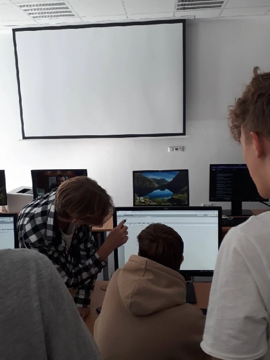 Fotogalerie a videa :: Výuka informačních technologií